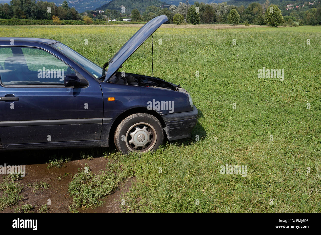 Cofano motore aperto immagini e fotografie stock ad alta risoluzione ...