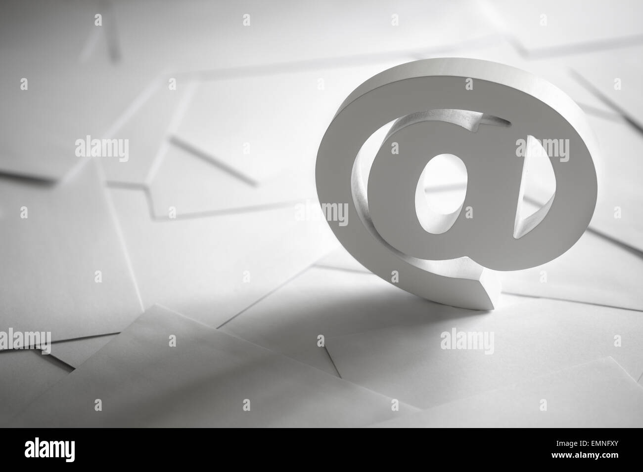 Simbolo mail immagini e fotografie stock ad alta risoluzione - Alamy