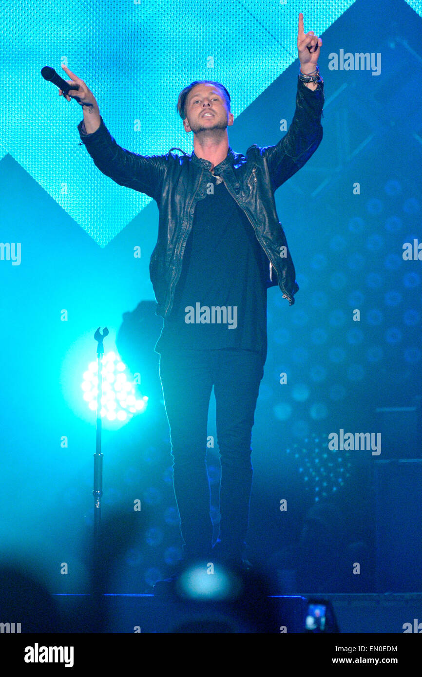 Onerepublic lead singer ryan tedder immagini e fotografie stock ad alta risoluzione - Alamy