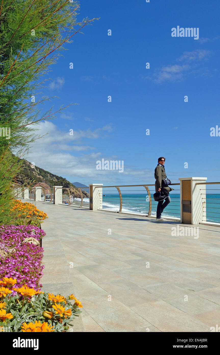 Beach at deiva marina immagini e fotografie stock ad alta risoluzione ...