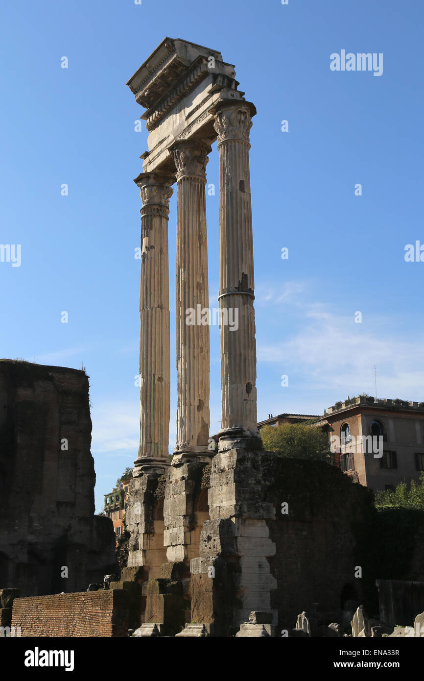 Tempio delle tre colonne immagini e fotografie stock ad alta ...