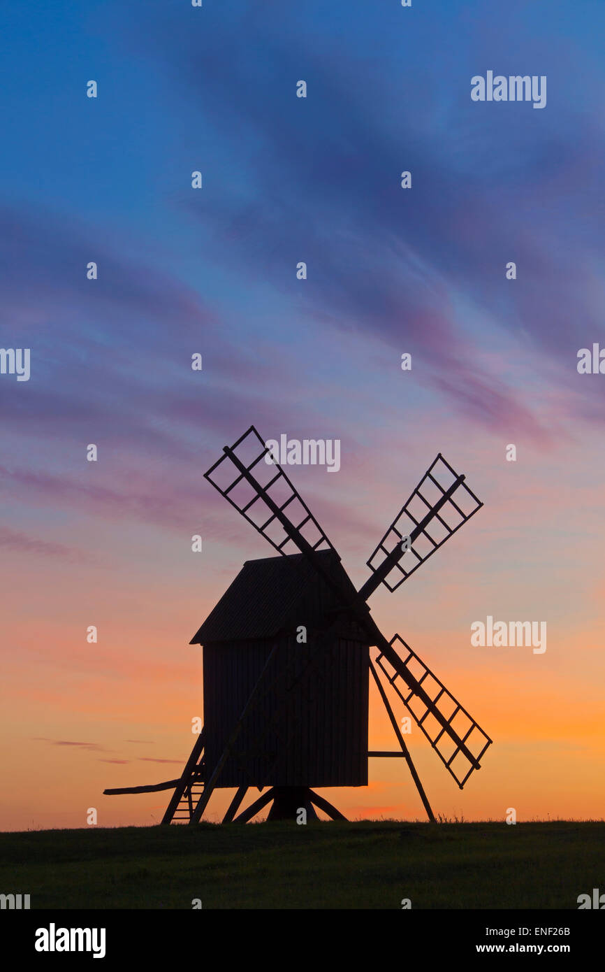 Sagoma Del Paesaggio Con Il Tramonto Immagini e Fotos Stock - Alamy