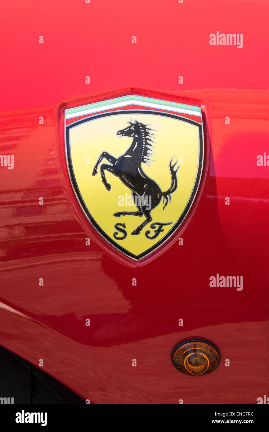 Logo cavallo immagini e fotografie stock ad alta risoluzione - Alamy