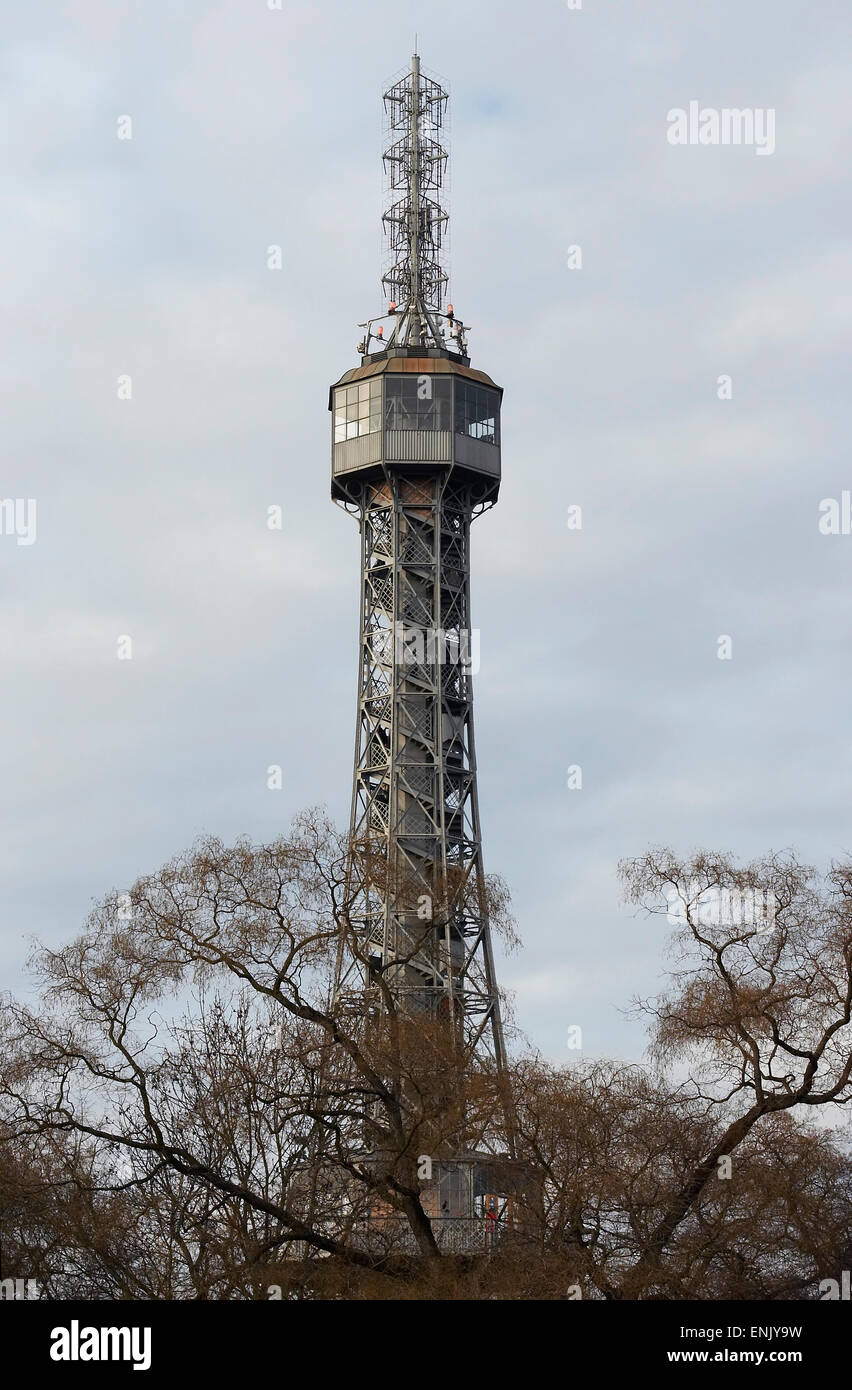 Torre petrin praga immagini e fotografie stock ad alta risoluzione - Alamy