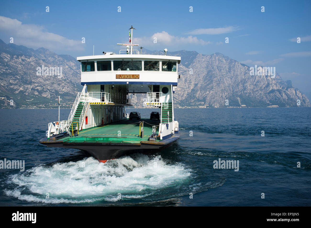 San Viglio, una nave traghetto sul Lago di Garda, Italia Foto stock - Alamy