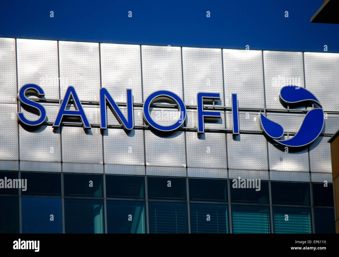 Sanofi logo immagini e fotografie stock ad alta risoluzione - Alamy