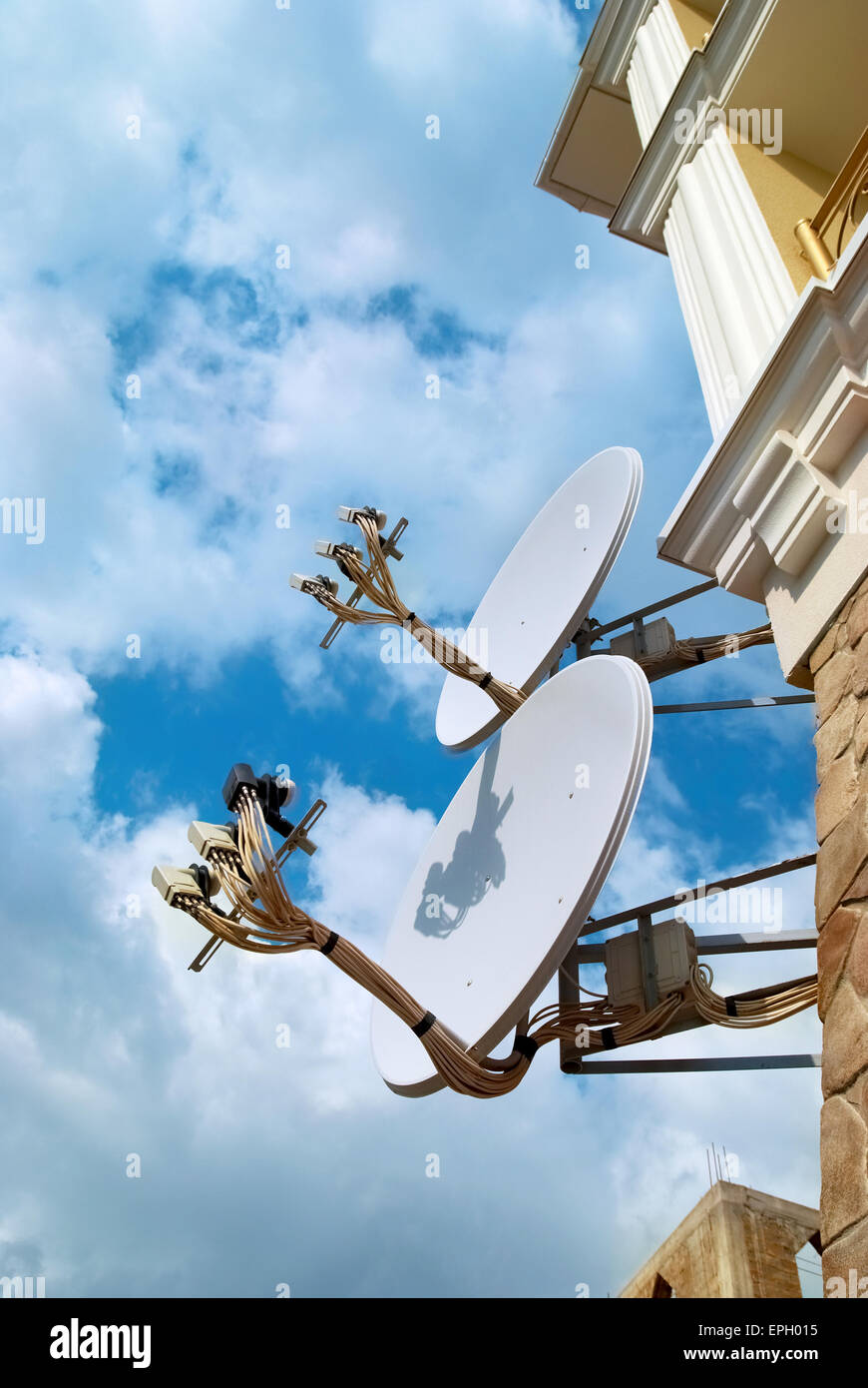 Satellite reception antenna immagini e fotografie stock ad alta ...