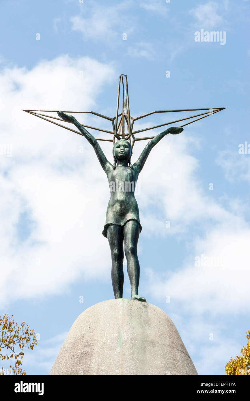 Hiroshima monumento per la pace dei bambini immagini e fotografie stock ... Hiroshima monumento per la pace dei bambini immagini e fotografie stock ...