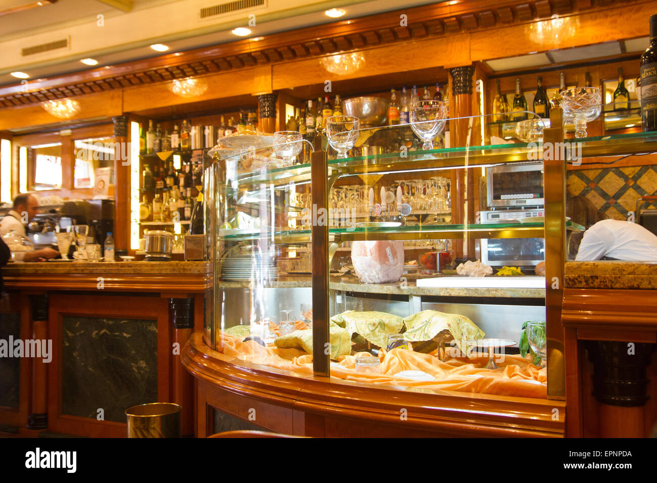 Restaurant milan italy immagini e fotografie stock ad alta risoluzione ...