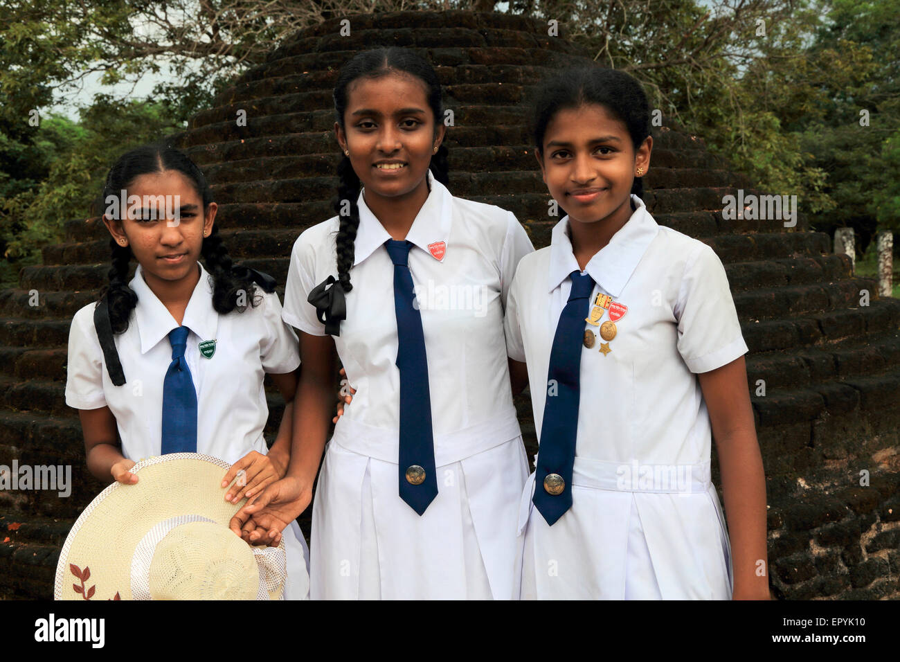 Ritratto Di Ragazze Della Scuola Polonnaruwa Nord Provincia Centrale 0055