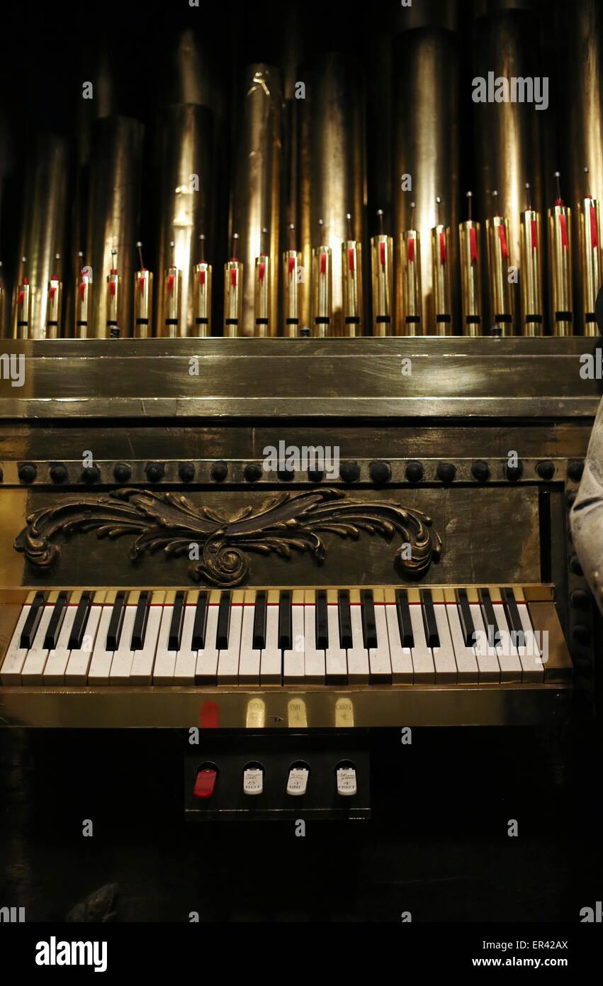 Organo musicale strumento immagini e fotografie stock ad alta ...