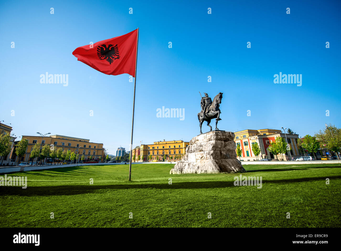 Piazza skanderberg immagini e fotografie stock ad alta risoluzione - Alamy