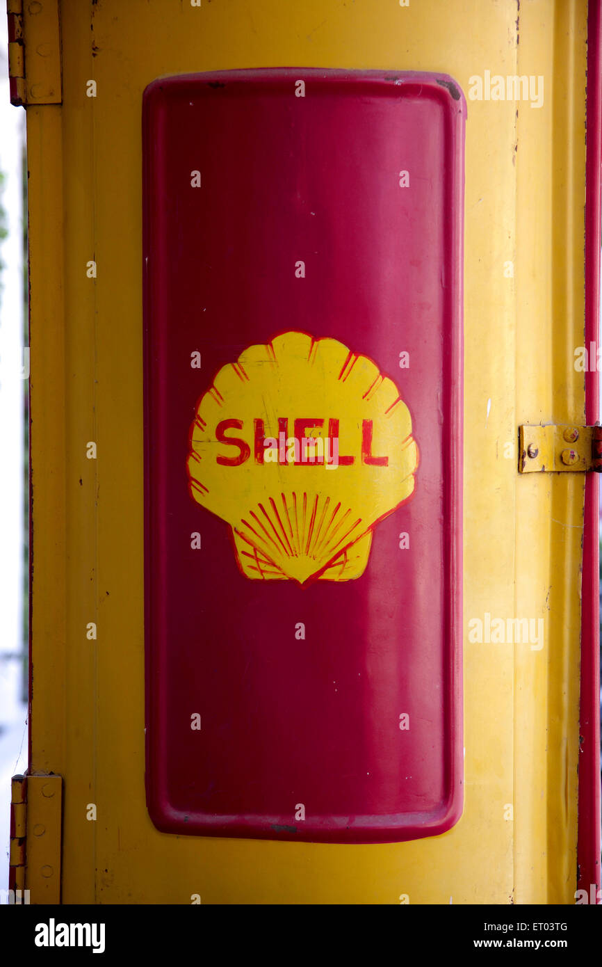 Shell logo shell logo shell logo immagini e fotografie stock ad alta ...