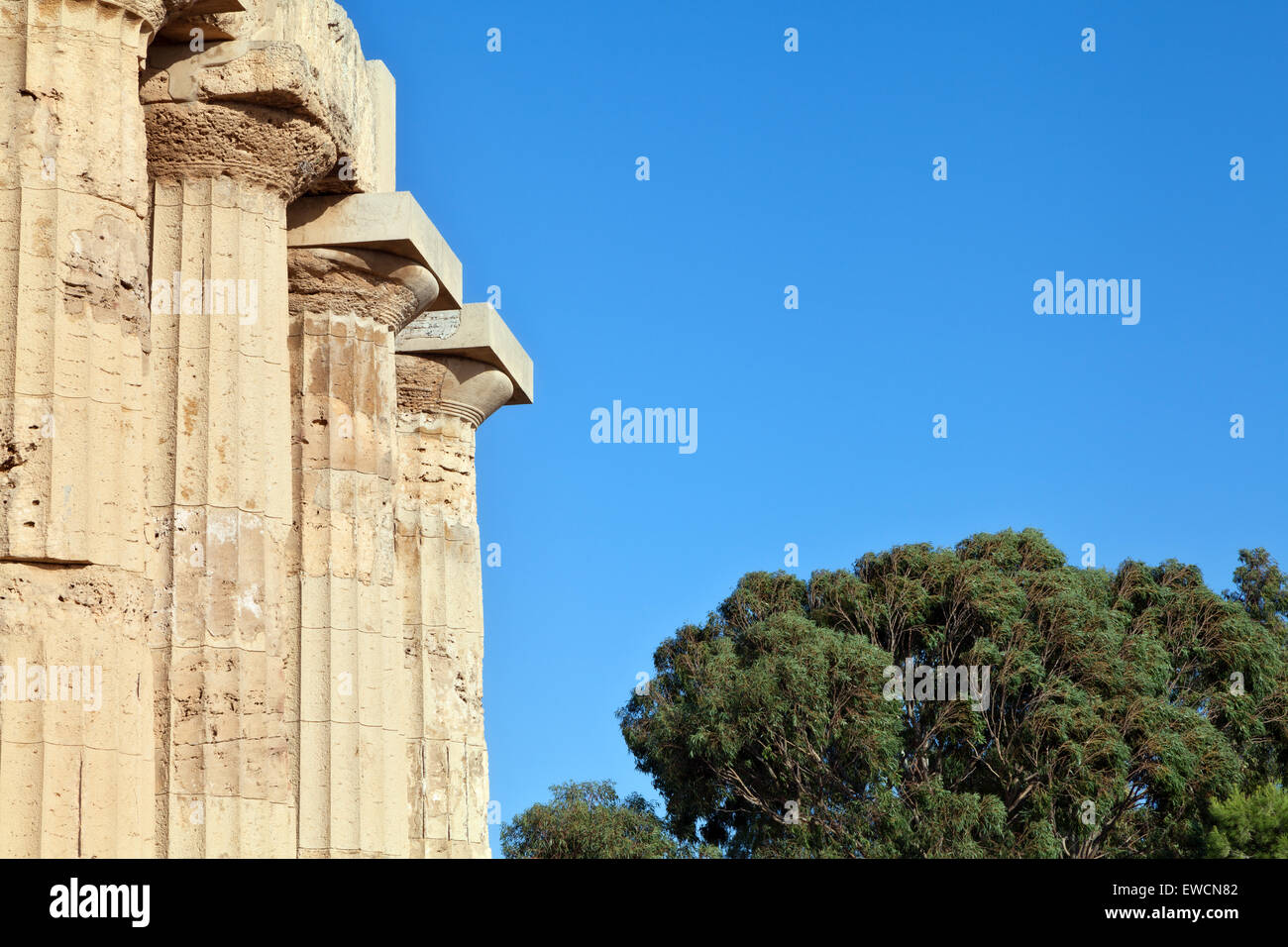 Colonne greche immagini e fotografie stock ad alta risoluzione - Alamy