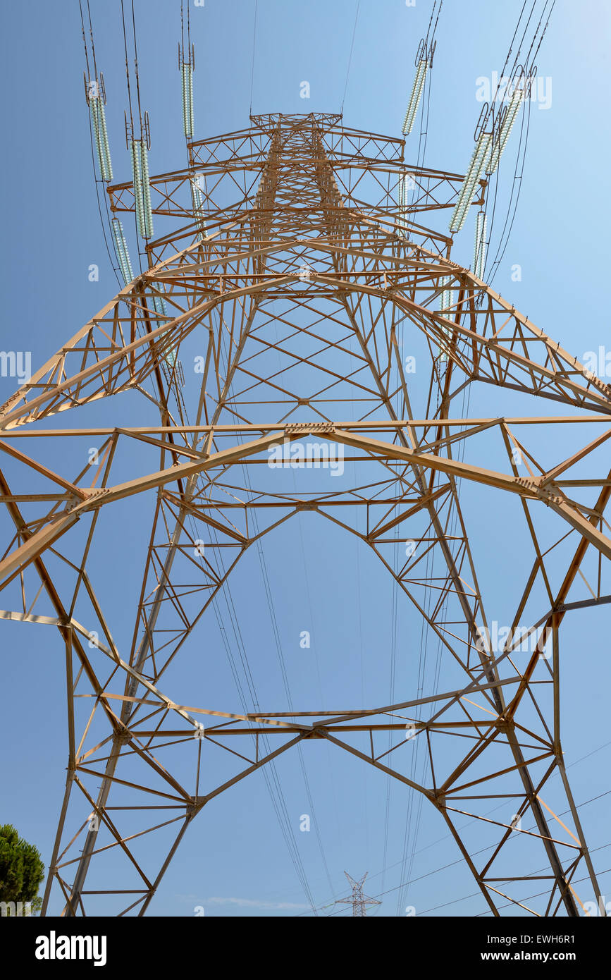 Pilone di isolatori ad alta tensione immagini e fotografie stock ad ...