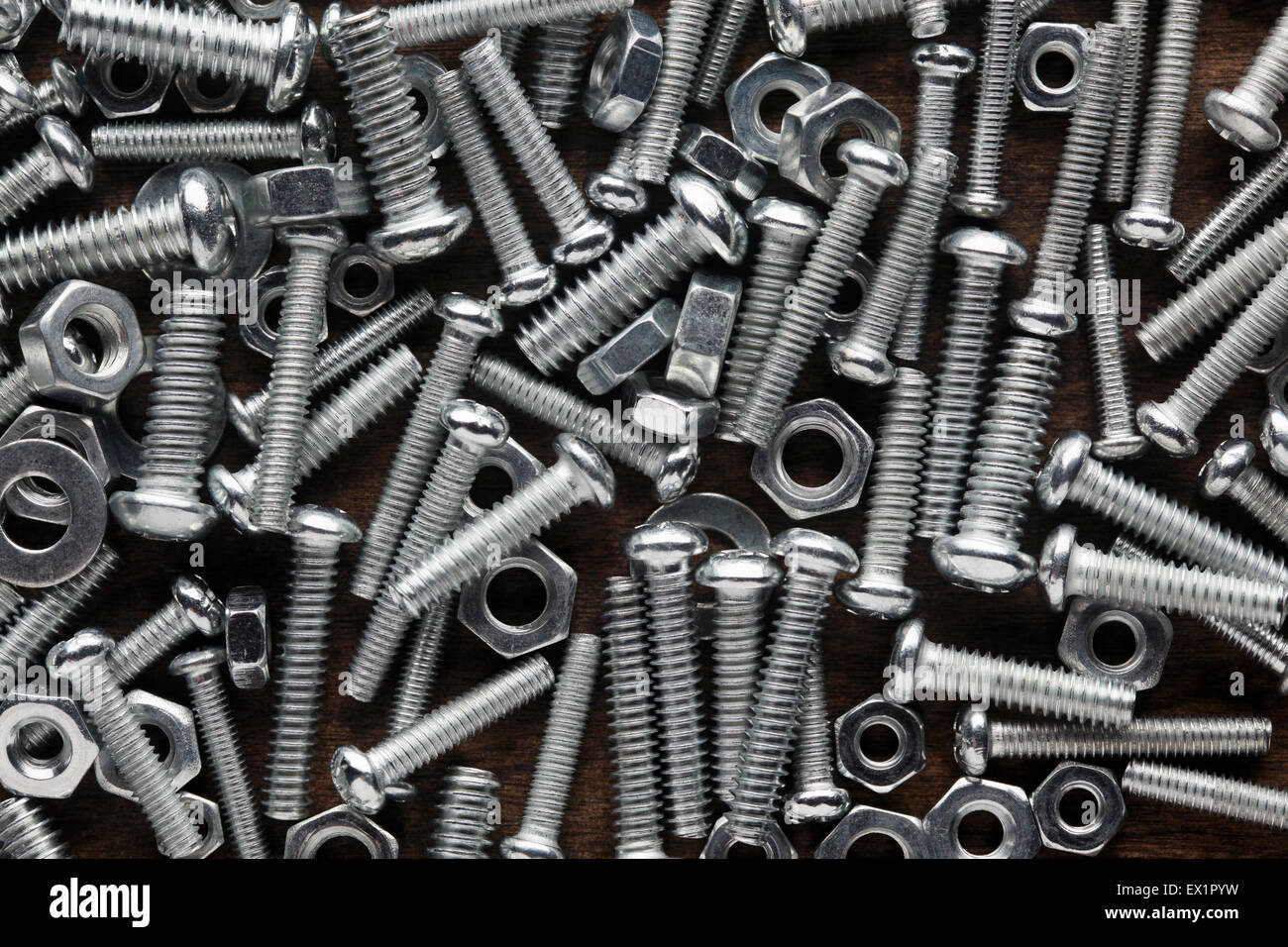 Bulloni di bulloni immagini e fotografie stock ad alta risoluzione - Alamy