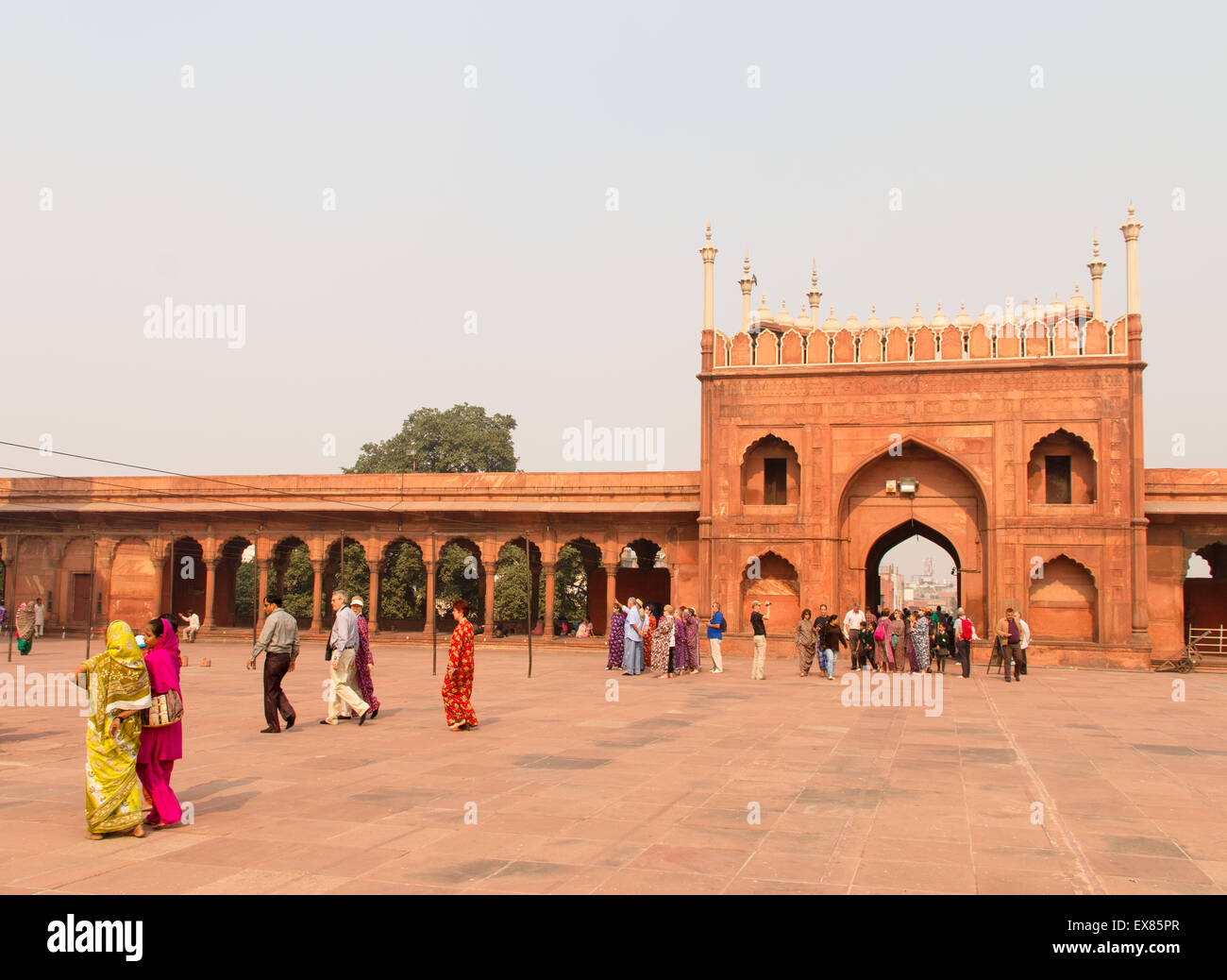 Il masjid e jahan numa immagini e fotografie stock ad alta risoluzione ...
