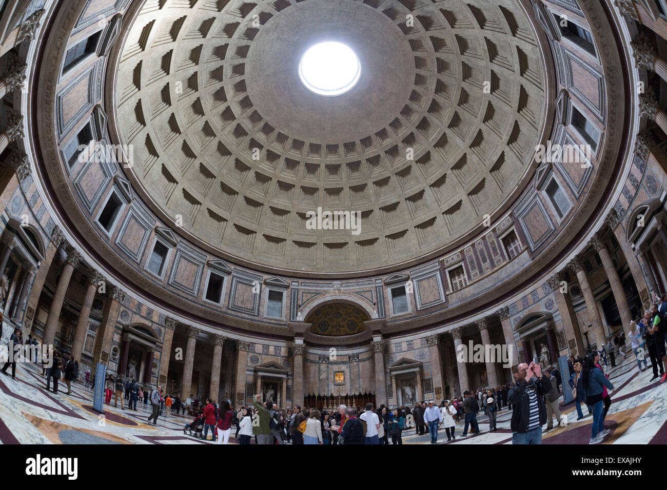 Chiesa imterior immagini e fotografie stock ad alta risoluzione - Alamy