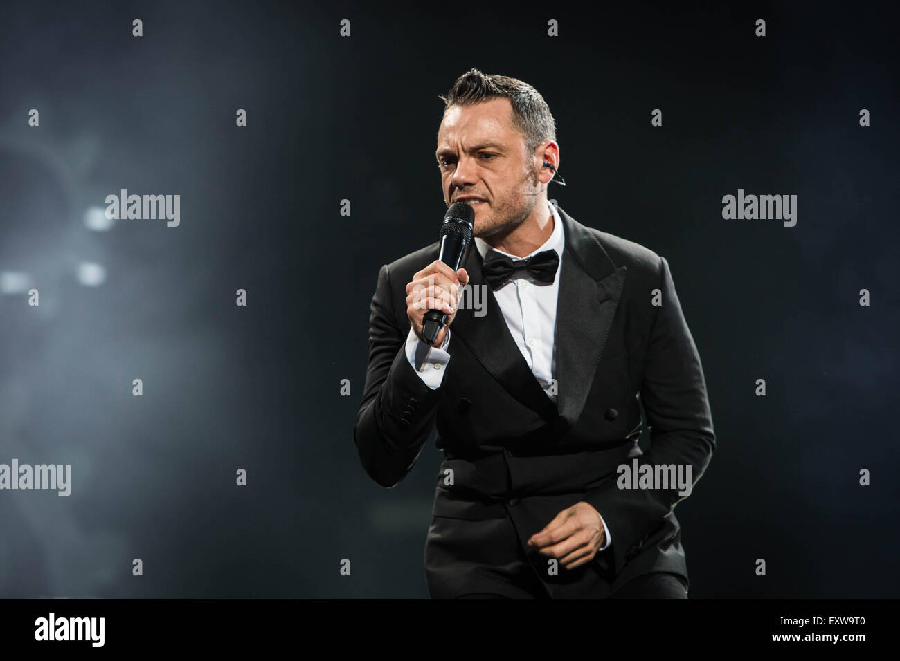 Tiziano ferro stadio milano immagini e fotografie stock ad alta ...