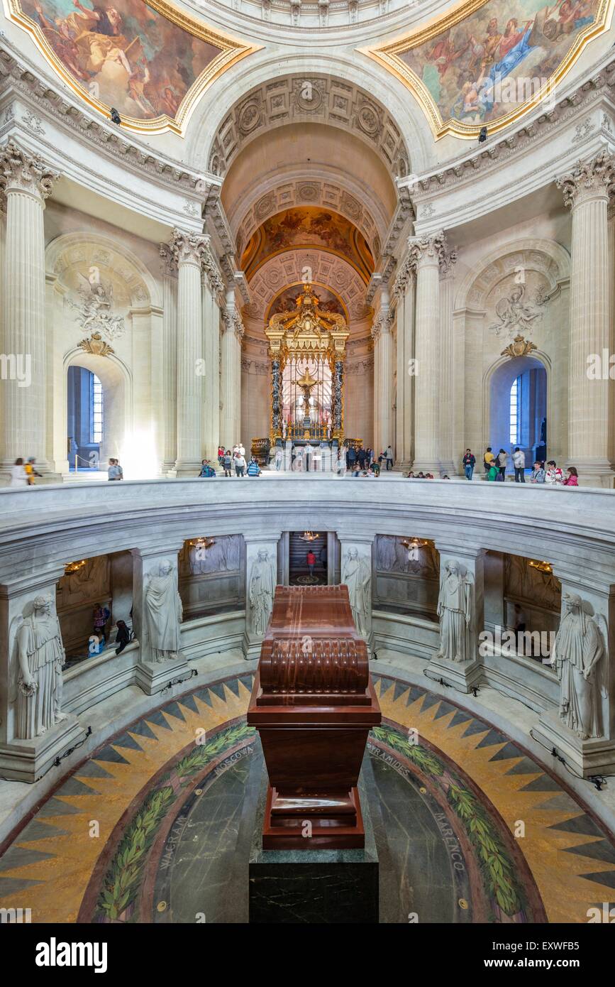 Les invalides sullo sfondo immagini e fotografie stock ad alta ...