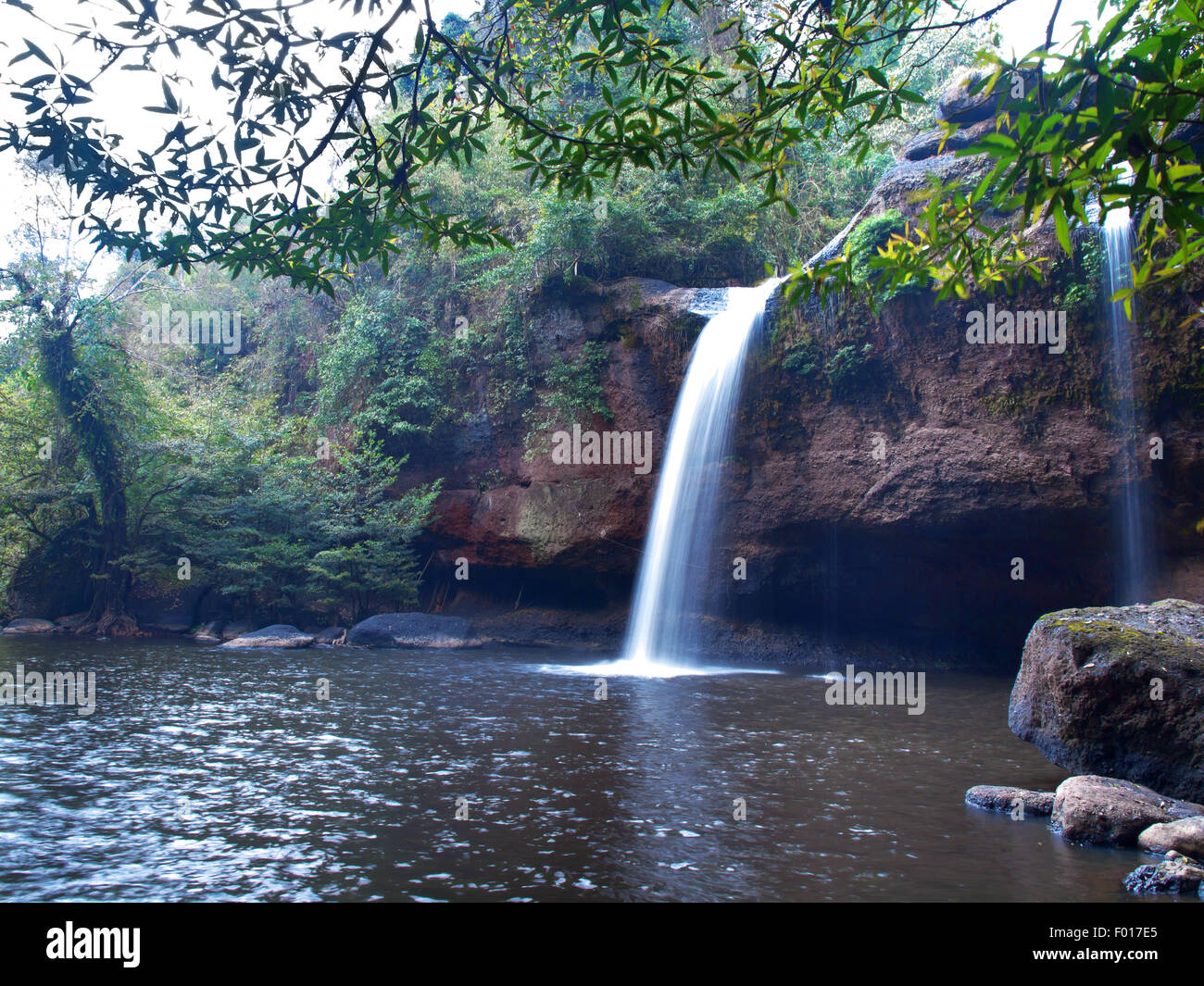 Haew suwat cascata tailandia immagini e fotografie stock ad alta ...