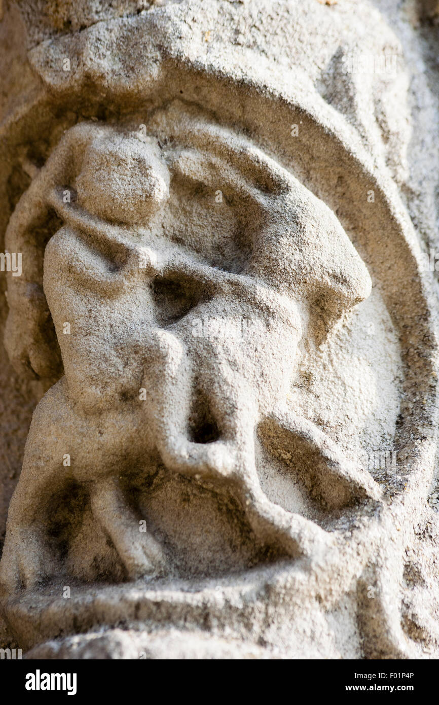 Inghilterra, Barfrestone chiesa. Norman sculture in pietra. Porta Sud ...