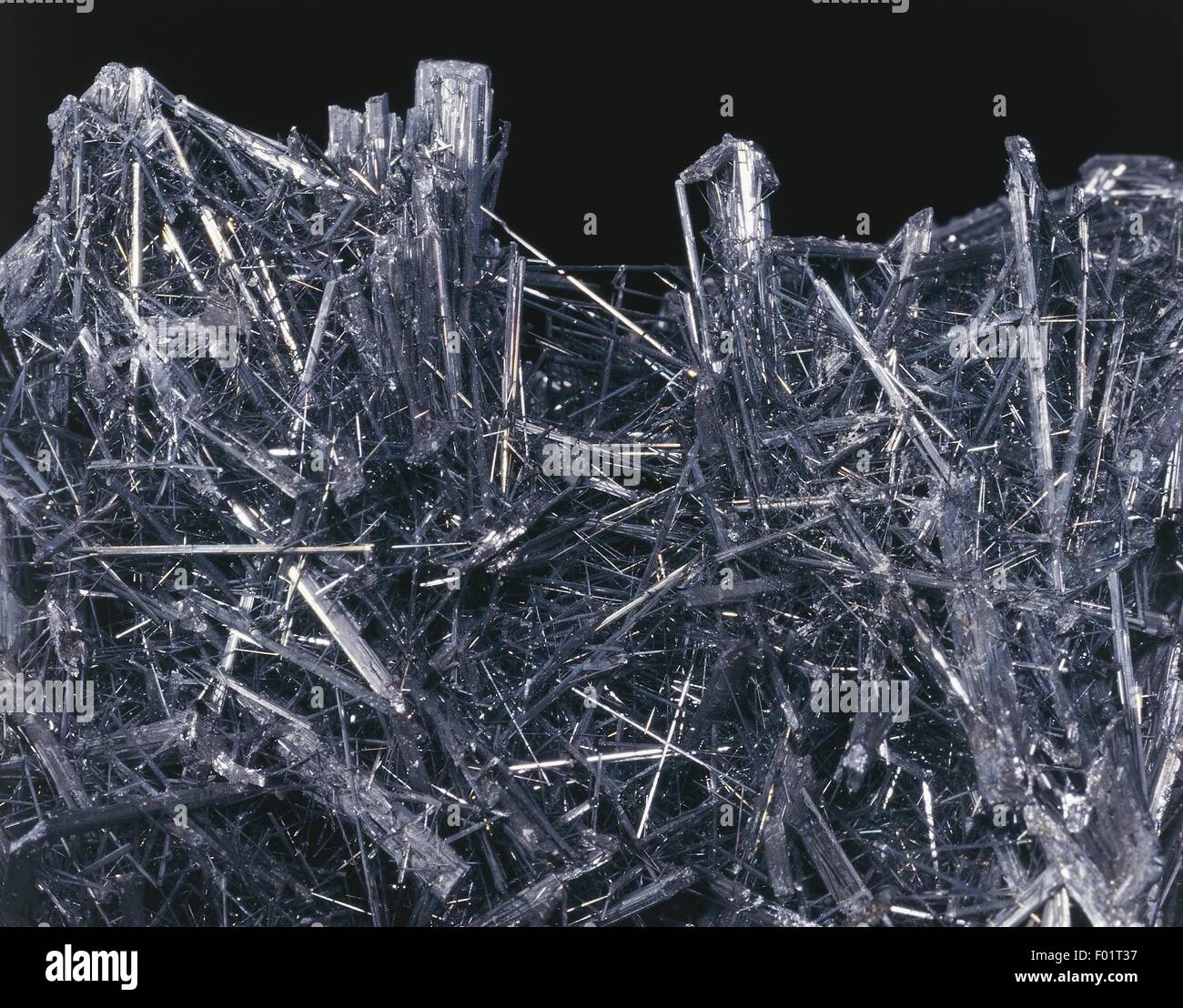 Solfuro di antimonio immagini e fotografie stock ad alta risoluzione ...