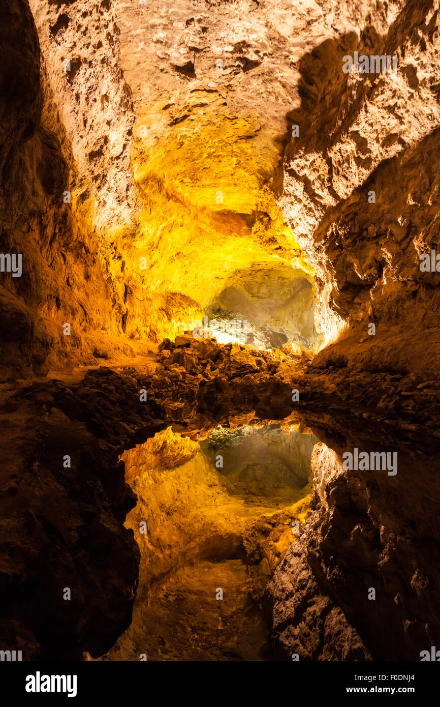 Vulcano grotta Cueva de los Verdes a Lanzarote - una delle isole ...
