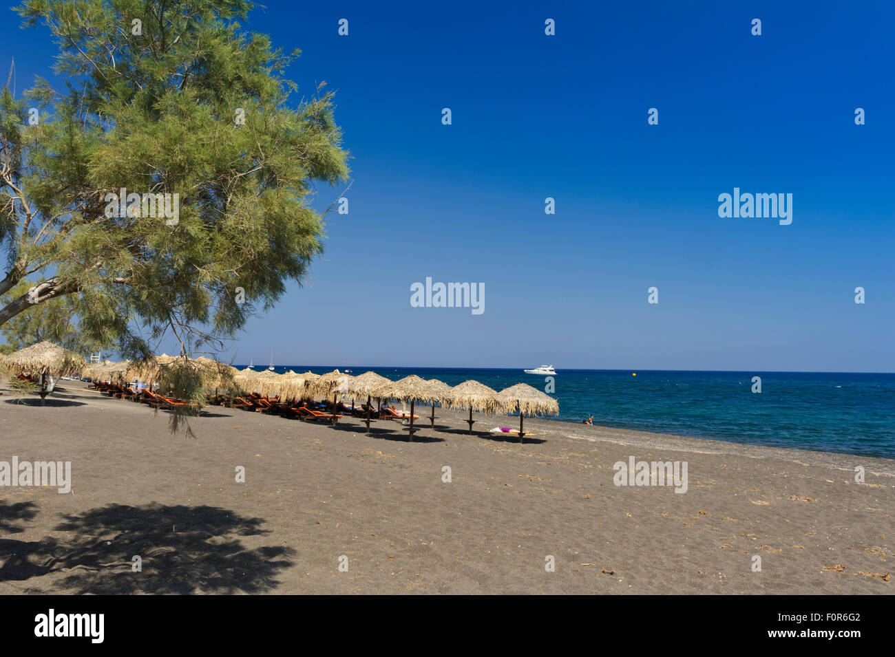 Perissa beach immagini e fotografie stock ad alta risoluzione - Alamy