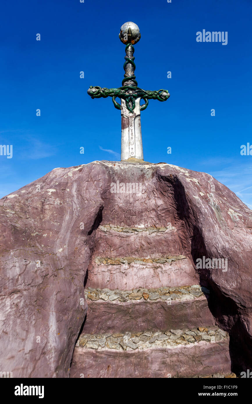 Excalibur sword in the stone immagini e fotografie stock ad alta ...