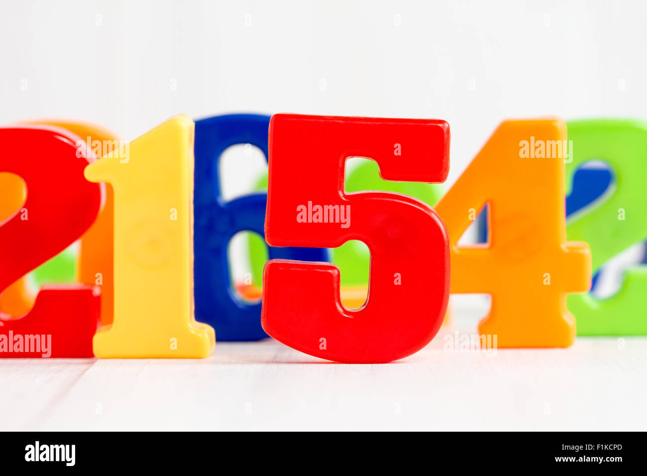 Numeri colorati immagini e fotografie stock ad alta risoluzione - Alamy