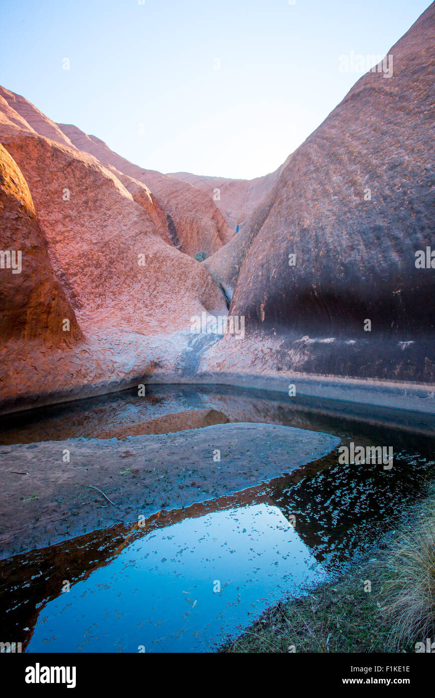 Mutitjulu waterhole immagini e fotografie stock ad alta risoluzione - Alamy