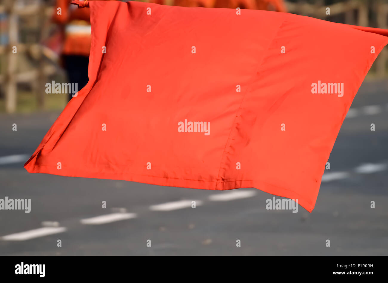 Bandiera rossa del pericolo che sventola immagini e fotografie stock ad ...