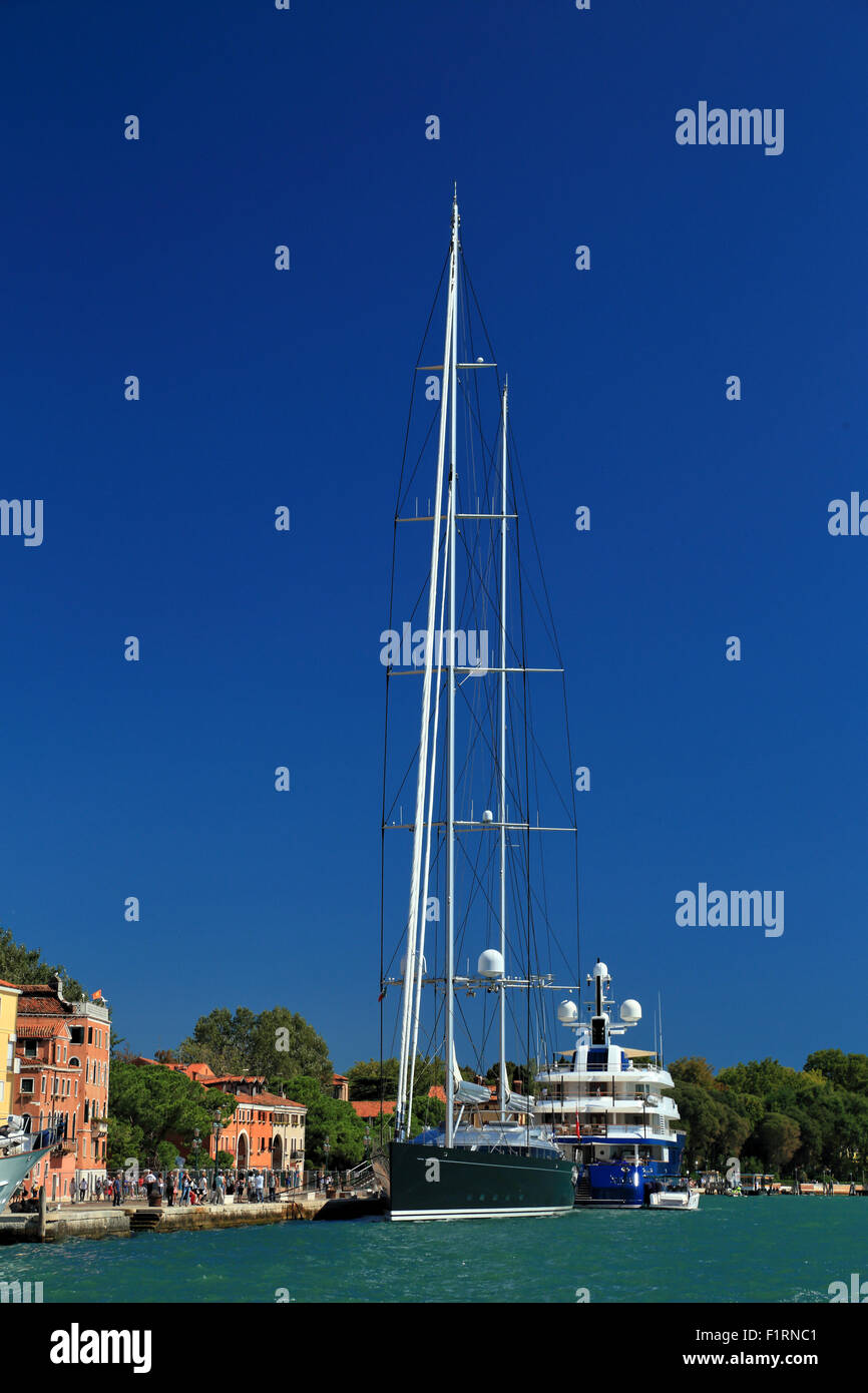 Sailing yacht vertigo immagini e fotografie stock ad alta risoluzione ...