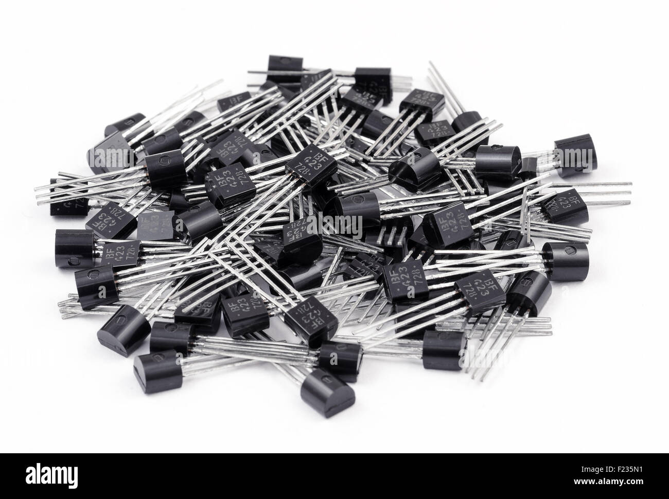 Transistor mosfet immagini e fotografie stock ad alta risoluzione - Alamy