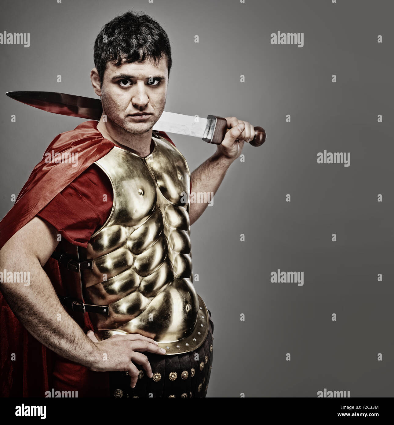 Bello legionario romano soldato Foto stock - Alamy