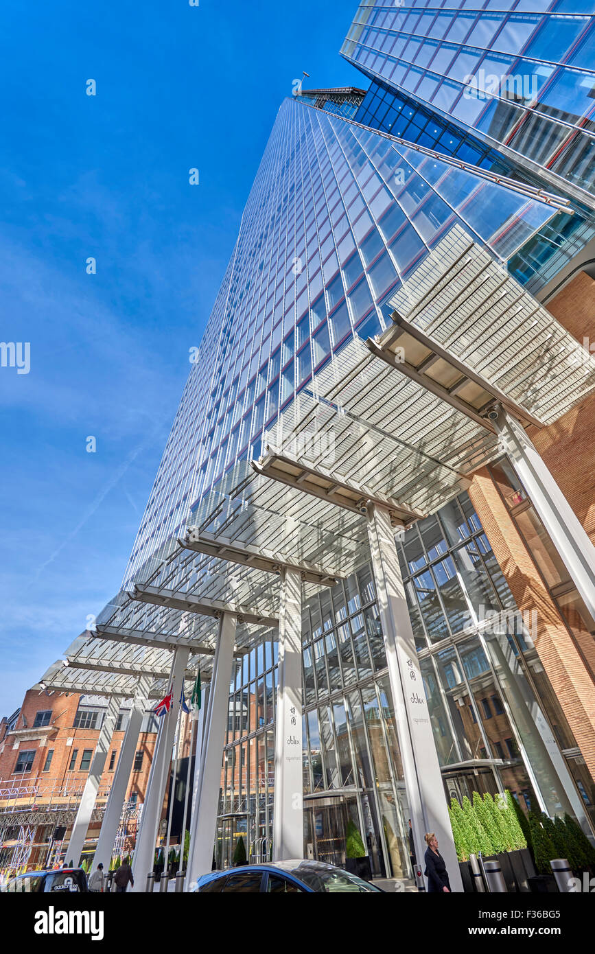 Edificio in cemento rivestito in vetro immagini e fotografie stock ad ...