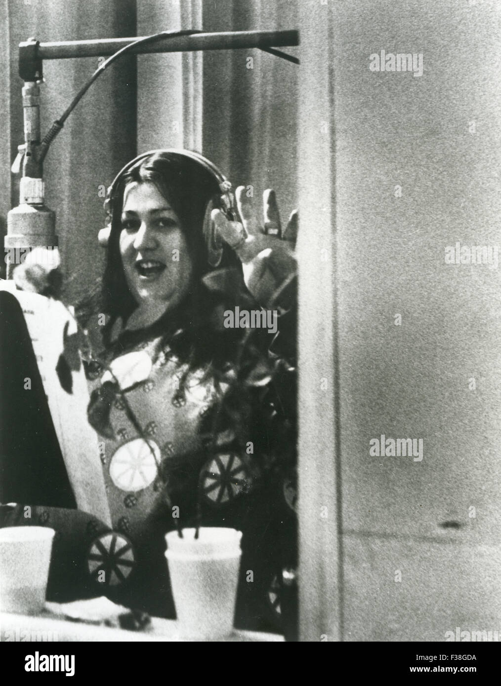 MAMA CASS ELLIOTT foto promozionale della cantante statunitense circa ...