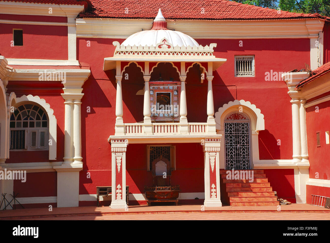 Shree shantadurga mandir immagini e fotografie stock ad alta ...
