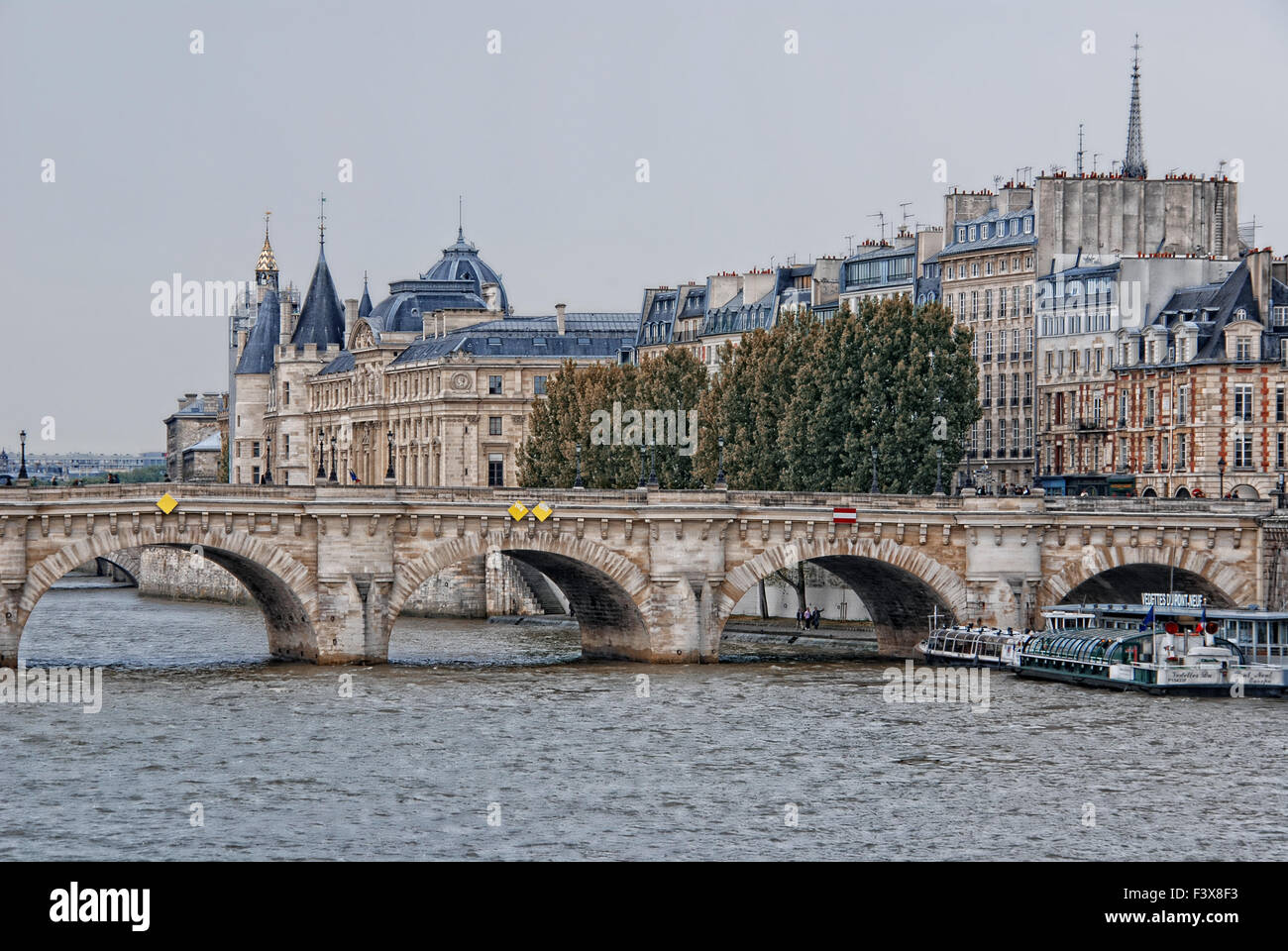 Paris stadt immagini e fotografie stock ad alta risoluzione - Alamy
