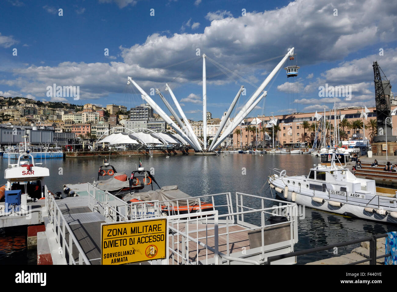 Il Bigo di Renzo Piano nel Porto Antico il porto antico di Genova ...