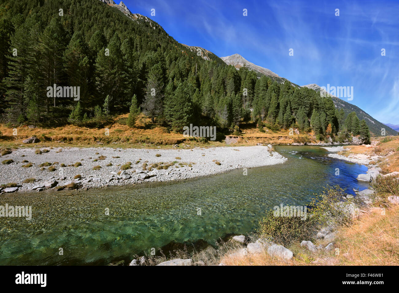 Agua transparente immagini e fotografie stock ad alta risoluzione - Alamy