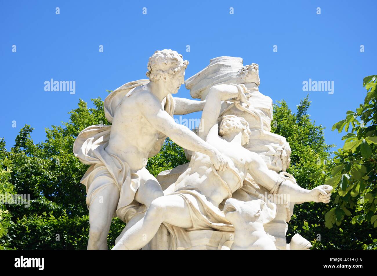 Classica statua in marmo con figure umane Foto stock - Alamy