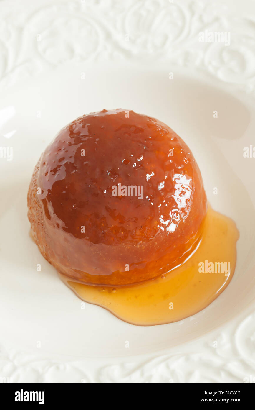 Budino di spugna sciroppo d'oro immagini e fotografie stock ad alta ...
