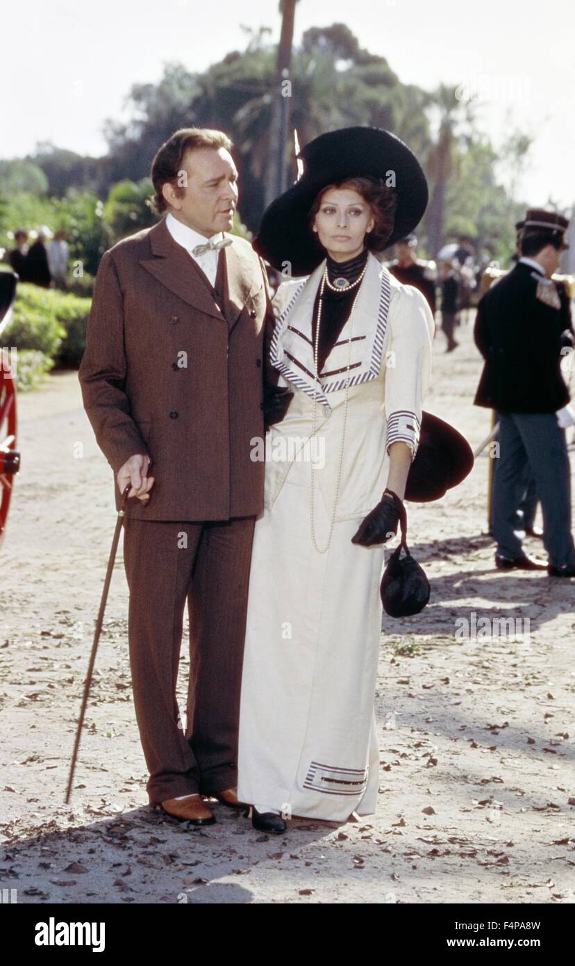 Regista vittorio de sica e sophia loren immagini e fotografie stock ad ...