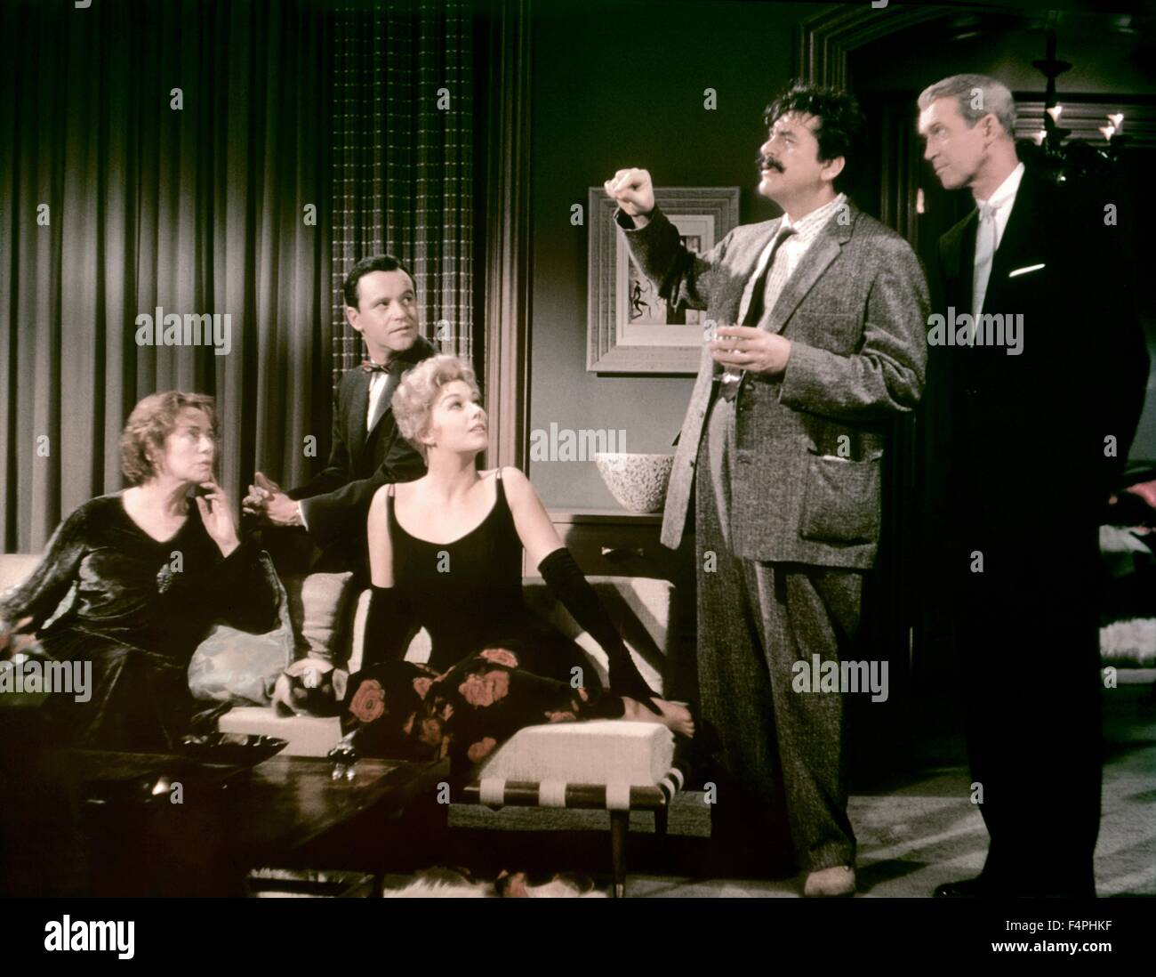 Elsa Lanchester, Jack Lemmon, Kim Novak, Ernie Kovacs e James Stewart ... Elsa Lanchester, Jack Lemmon, Kim Novak, Ernie Kovacs e James Stewart ...