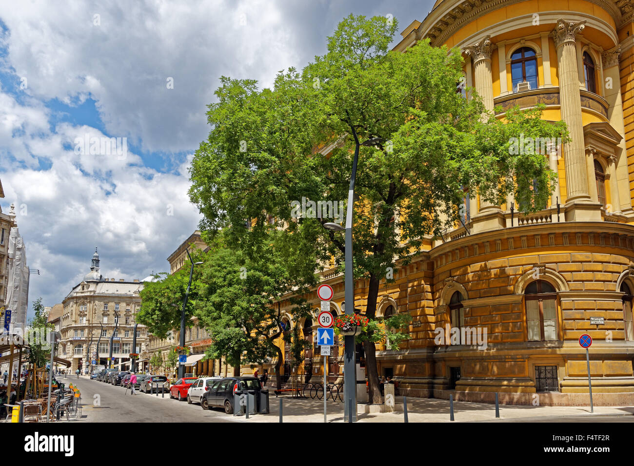Budapest library immagini e fotografie stock ad alta risoluzione - Alamy