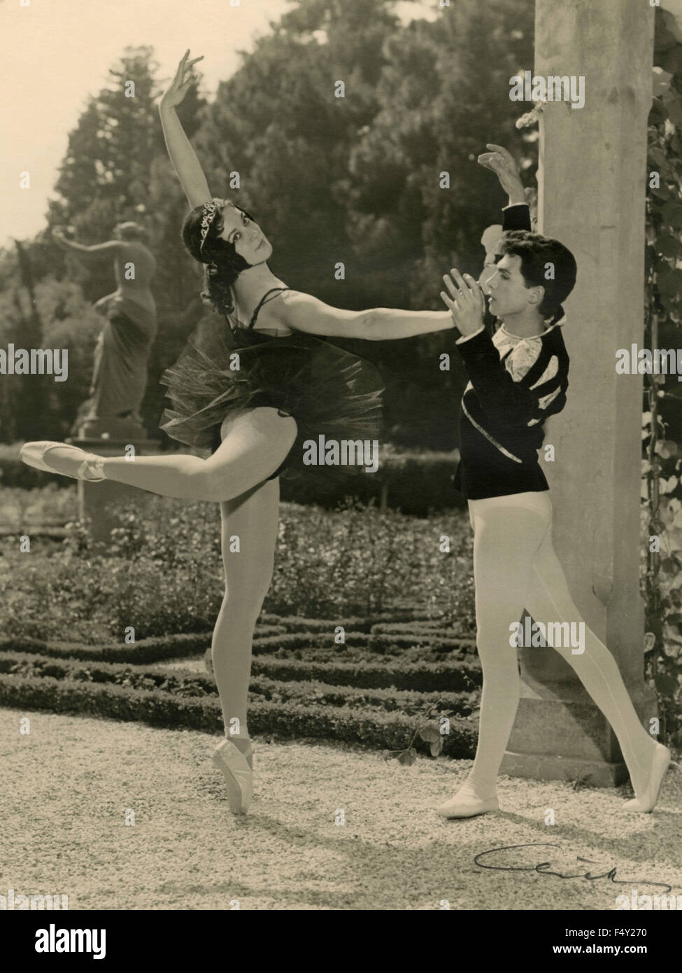 Ballerini classici immagini e fotografie stock ad alta risoluzione - Alamy