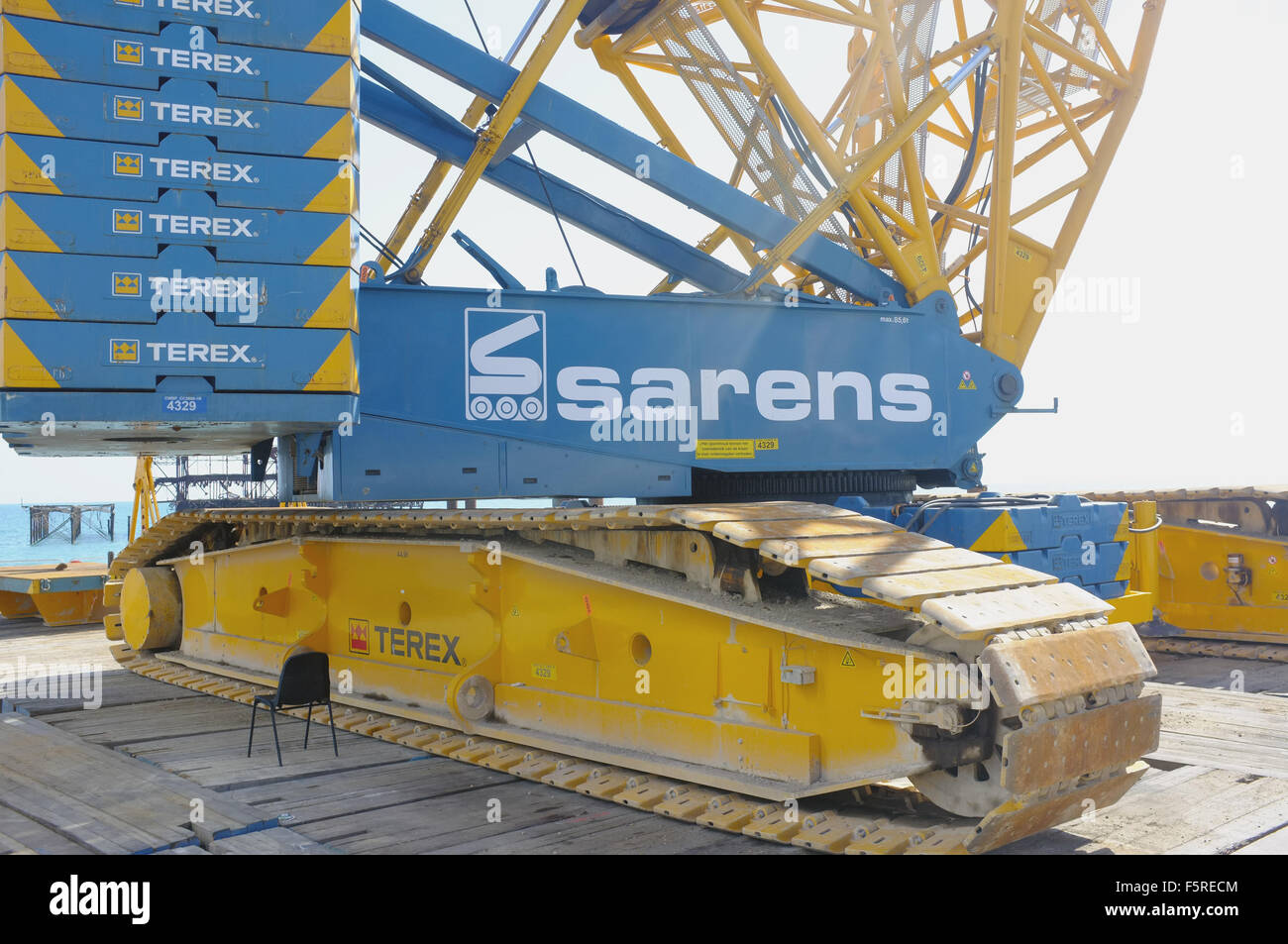 Contrappesi per gru mobili immagini e fotografie stock ad alta ...