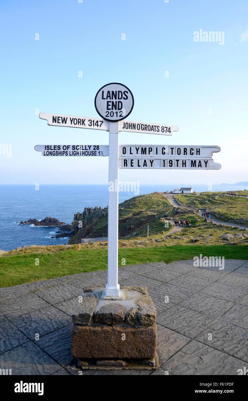 L'iconico cartello atterra alla fine della cornovaglia immagini e ...